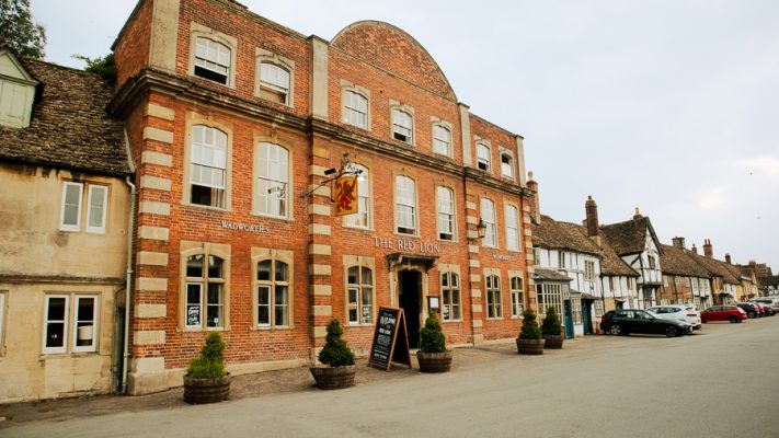 Visiting the charming village of Lacock in the Cotswolds (2021) | The ...